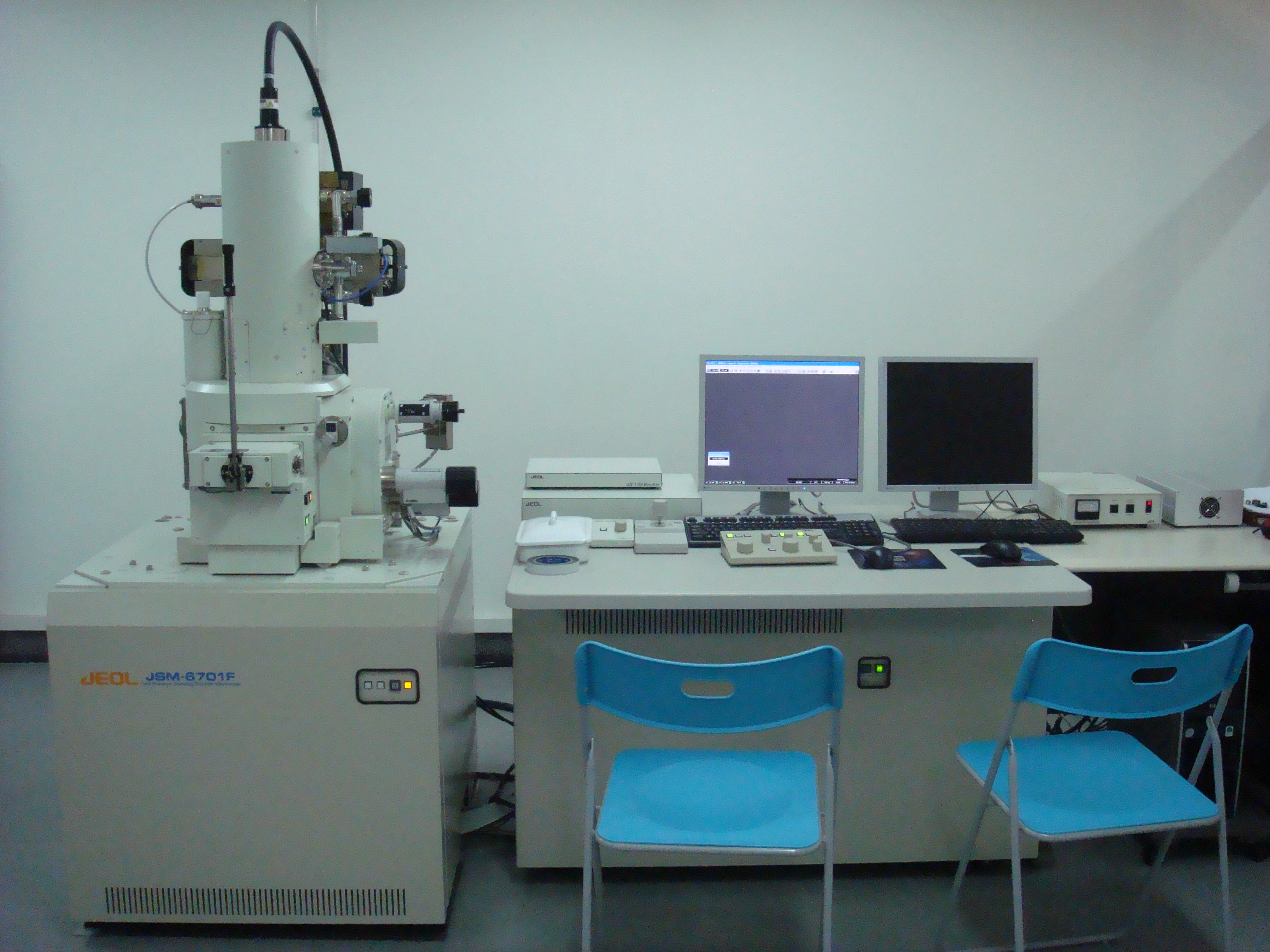 冷场发射扫描式电子显微镜|北京科技大学仪器设备共享管理平台